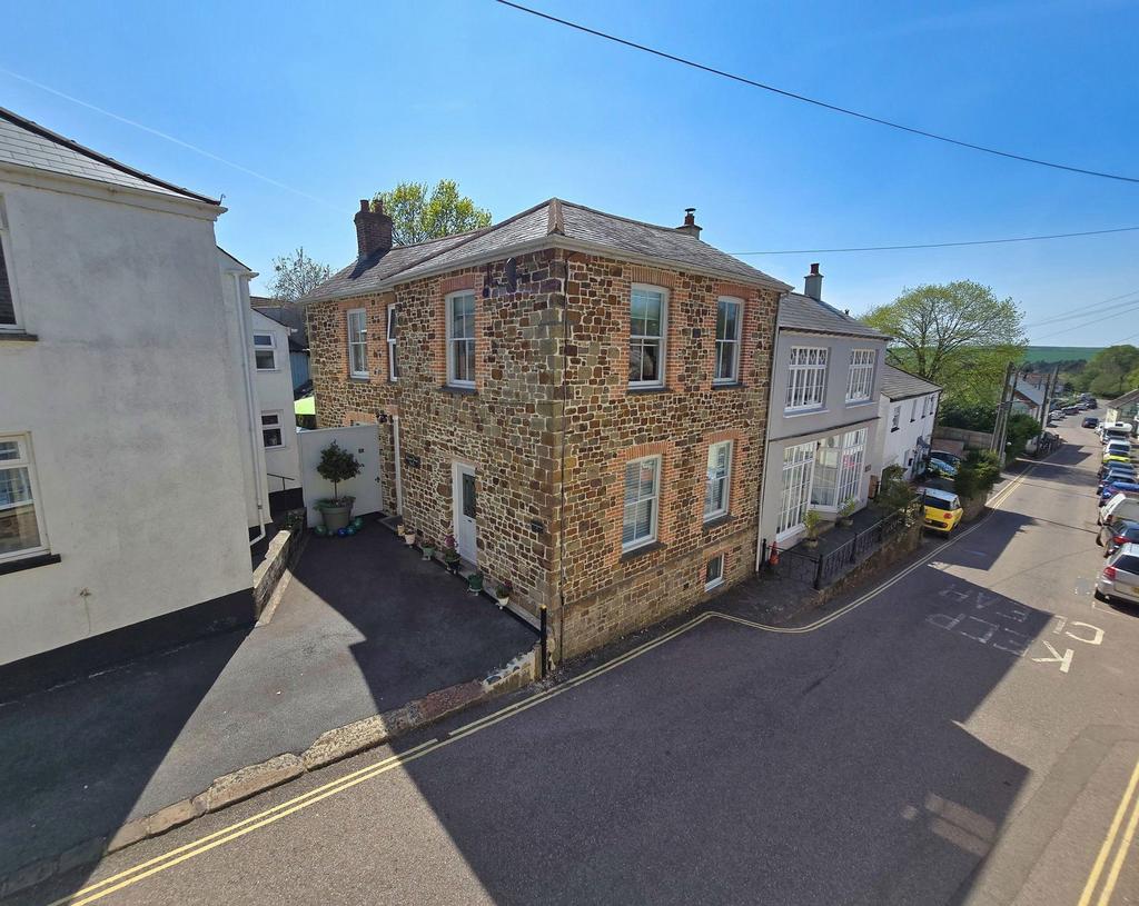 13 Fore Street, North Tawton EX20 4 bed semi-detached house for sale ...