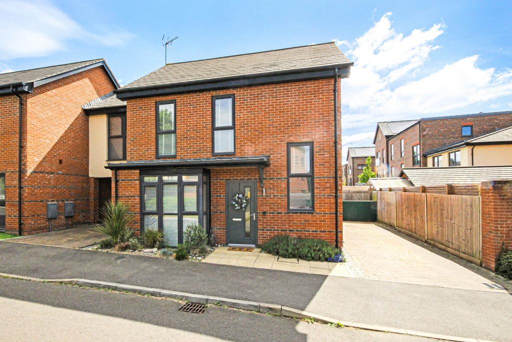 Hornbeam Place, Arborfield RG2 2 bed link detached house for sale - £ ...