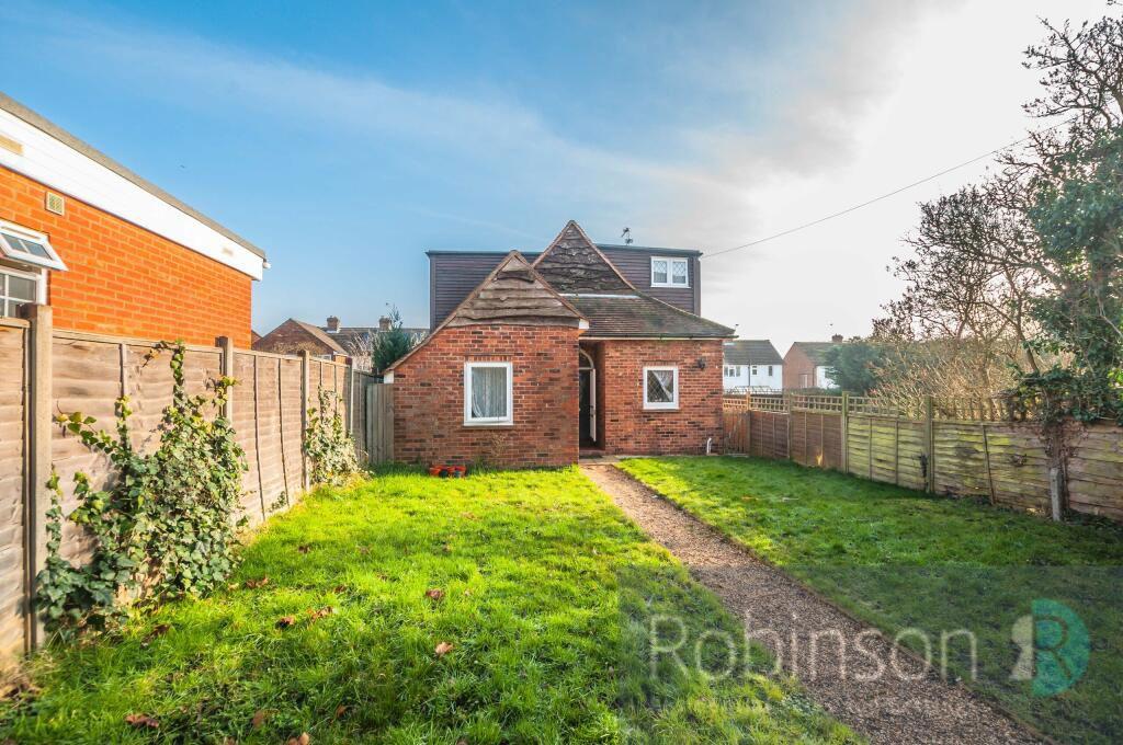 Cookham Road, Maidenhead, Berkshire... 3 bed detached house - £265,000
