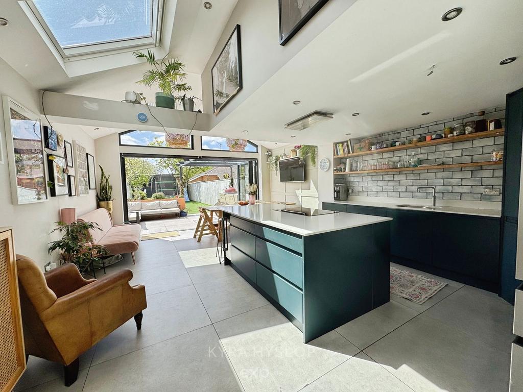 Alexandra Terrace, Exeter EX5 4 bed end of terrace house - £450,000