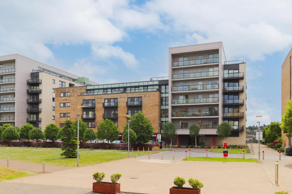 Ferry Court, Cardiff CF11 2 bed apartment - £1,400 pcm (£323 pw)