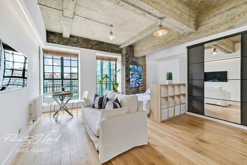 The Loft, Canada Wharf, SE16 1 bed apartment for sale - £395,000