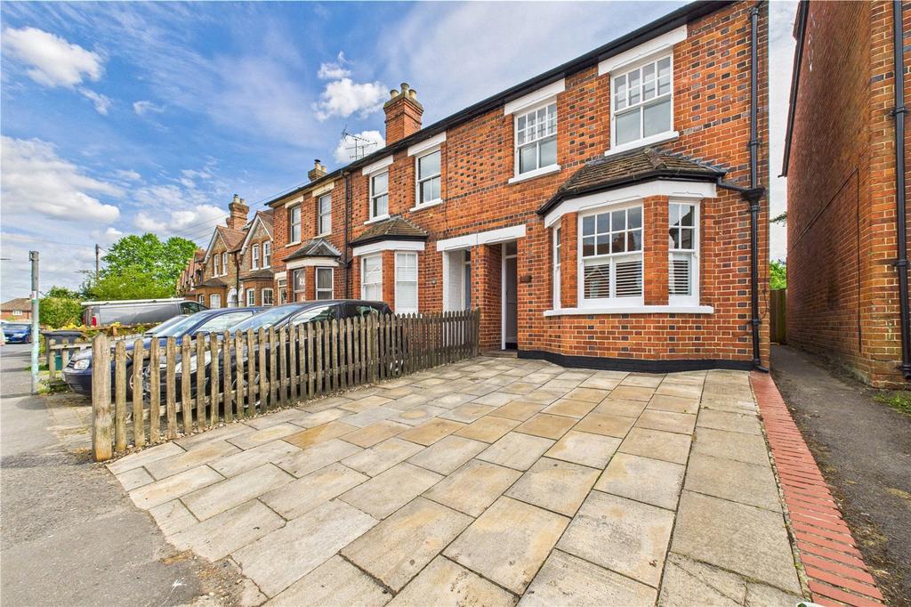 Reading Road, Pangbourne, Reading... 3 bed terraced house to rent - £ ...