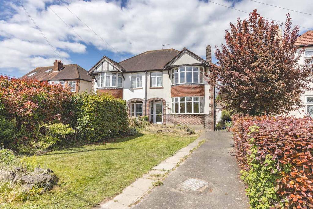 Slough Road, Iver SL0 3 bed semi-detached house for sale - £650,000