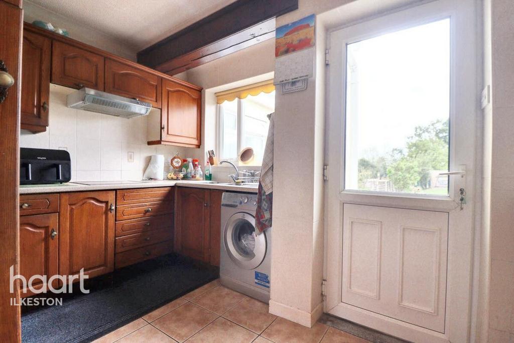 Lee Lane, Heanor 3 bed detached bungalow for sale - £225,000