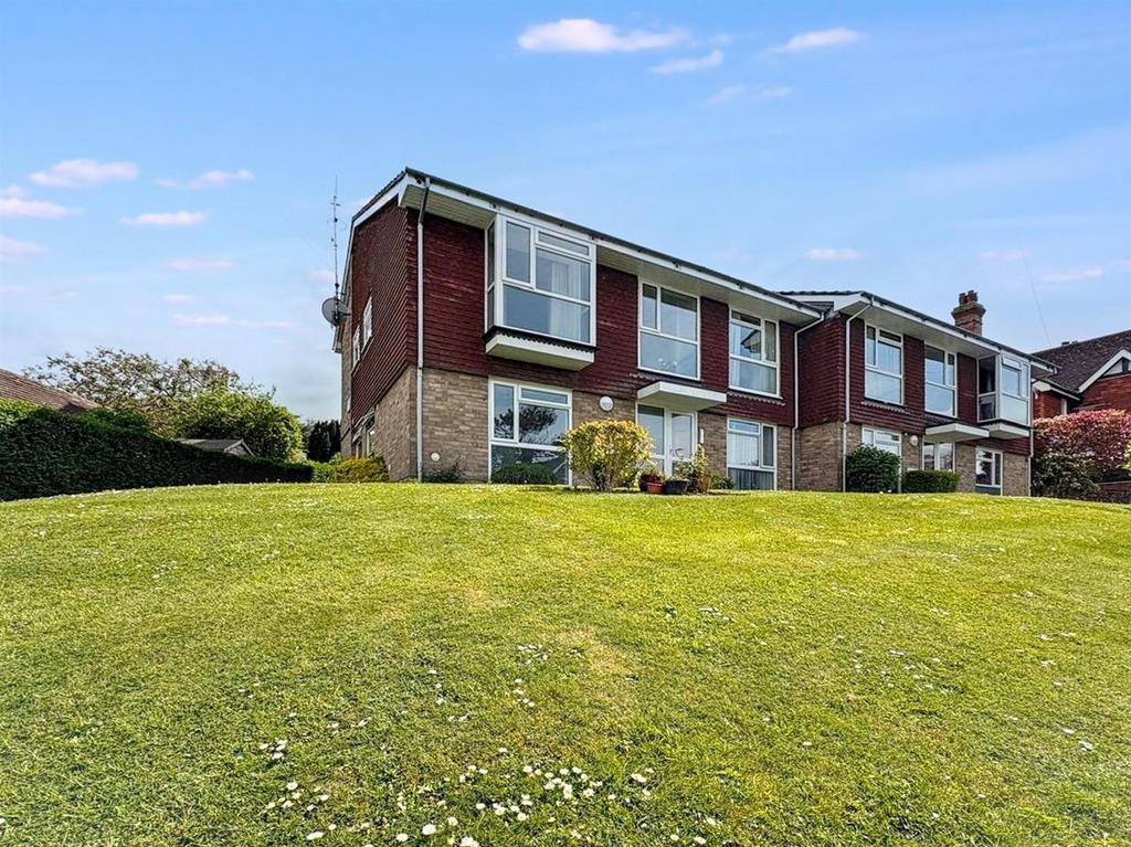 Carew Road, Eastbourne 1 bed flat for sale - £145,000