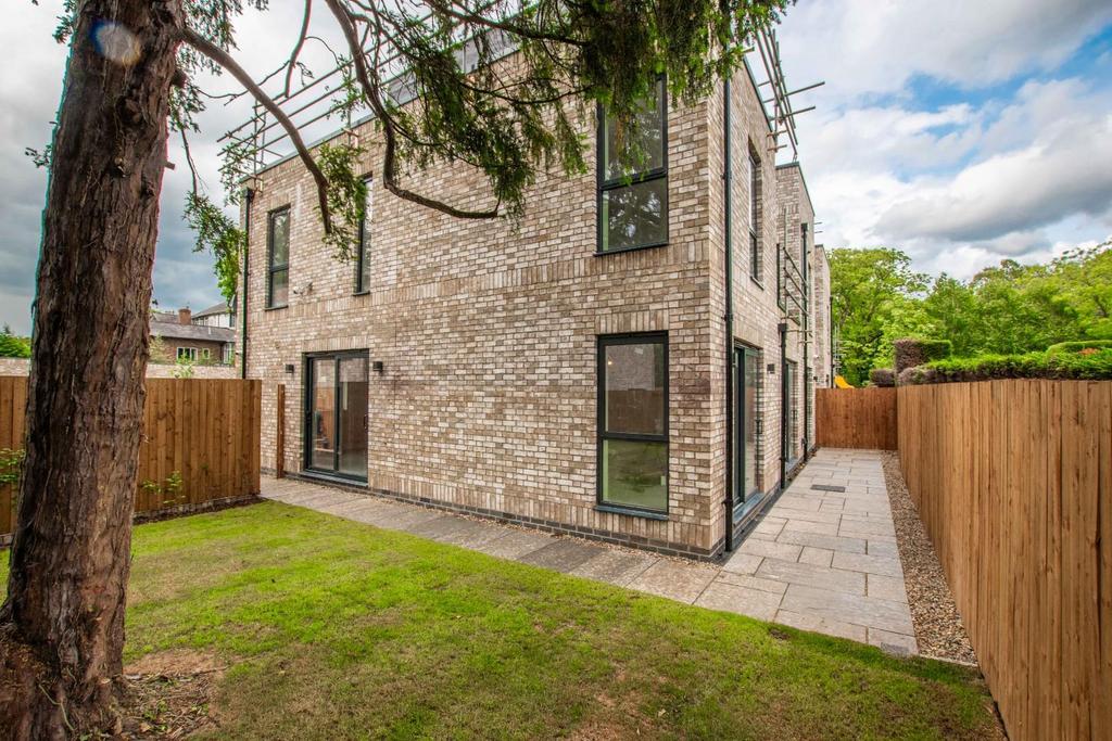 Appleton House, Beverley Court... 3 bed apartment for sale - £595,000