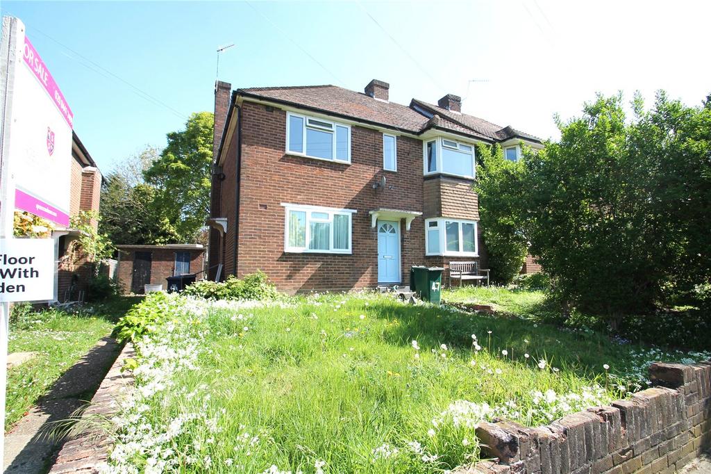 Grove Road, Cockfosters, EN4 2 bed apartment for sale - £350,000