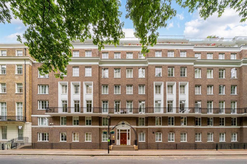 Bryanston Square, London W1H 4 bed flat - £12,500 pcm (£2,885 pw)