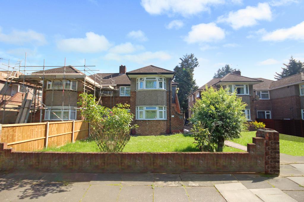 Fernwood Avenue, Wembley, Middlesex HA0 2 bed maisonette for sale - £ ...