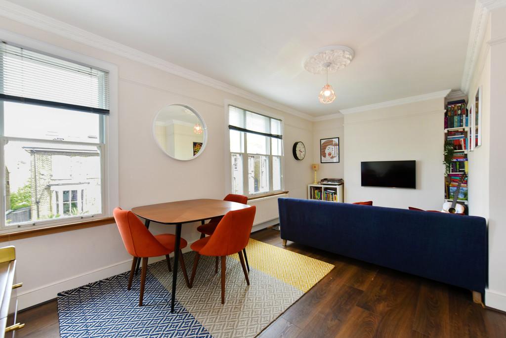 Brookfield Road, London E9 2 bed apartment for sale - £600,000