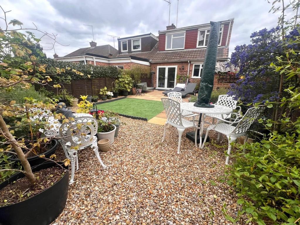 Trevor Close, Duston, Northampton NN5 3 bed semi-detached bungalow - £ ...