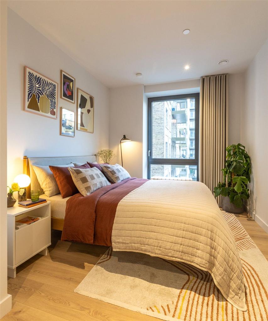 Aviator Drive, London, NW2 2 bed apartment - £2,915 pcm (£673 pw)