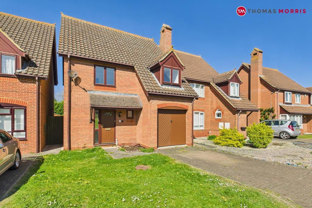 Fieldfare, Bedfordshire SG19 3 bed detached house to rent - £1,600 pcm ...