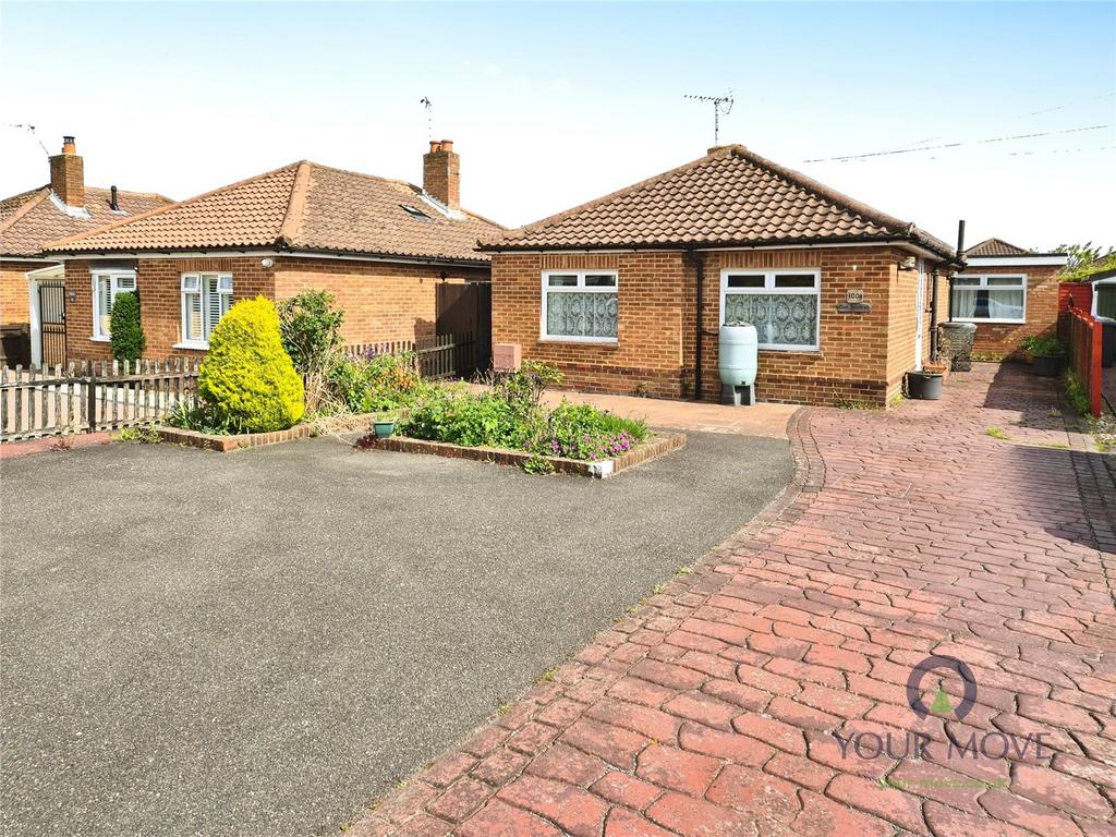 Broad Road, East Sussex BN20 2 bed bungalow - £250,000
