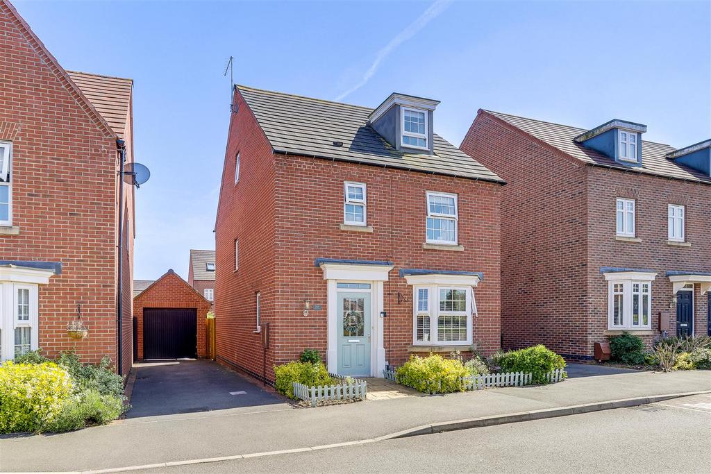 Kenbrook Road, Hucknall NG15 4 bed detached house for sale - £325,000