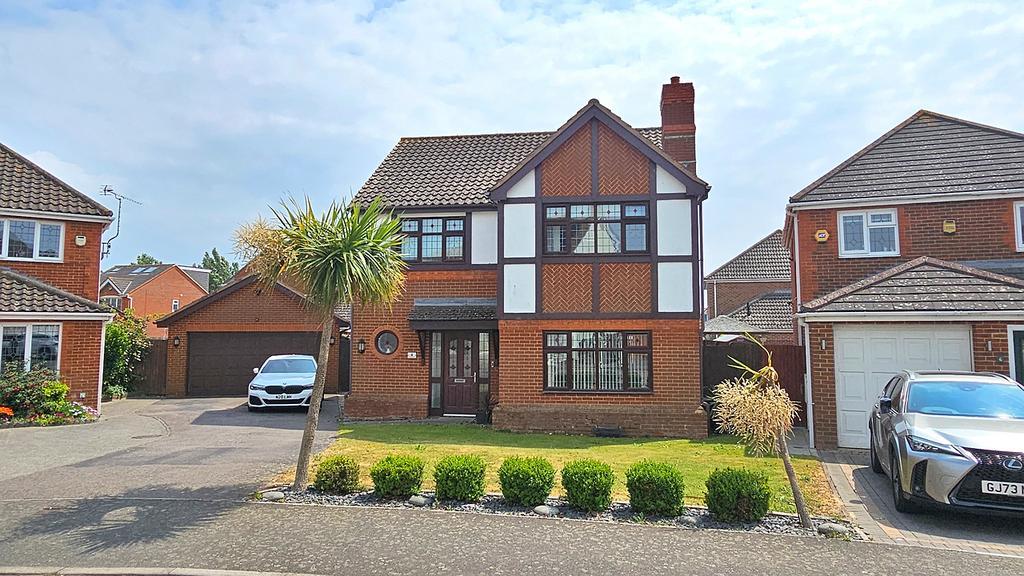 Petrel Close, Beltinge, Herne Bay... 4 bed detached house for sale - £ ...