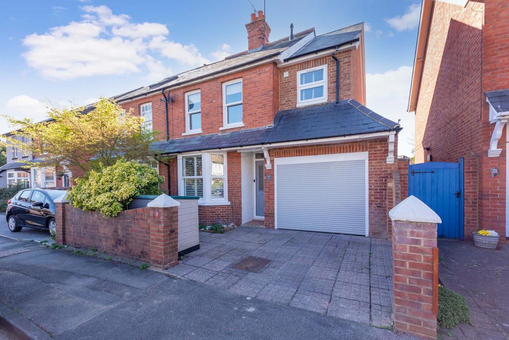 Highfield Road, Maidenhead 4 bed semi-detached house for sale - £725,000