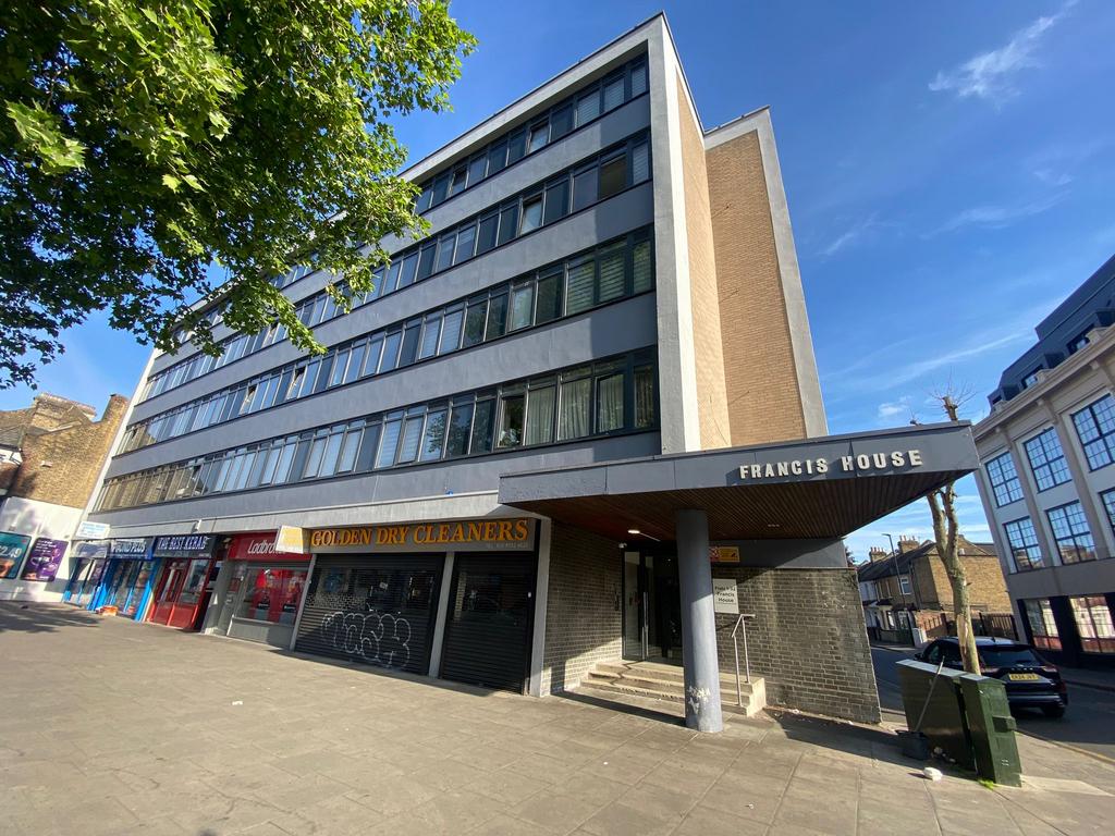 Barking Road London E13 9PJ 1 bed flat to rent - £1,350 pcm (£312 pw)