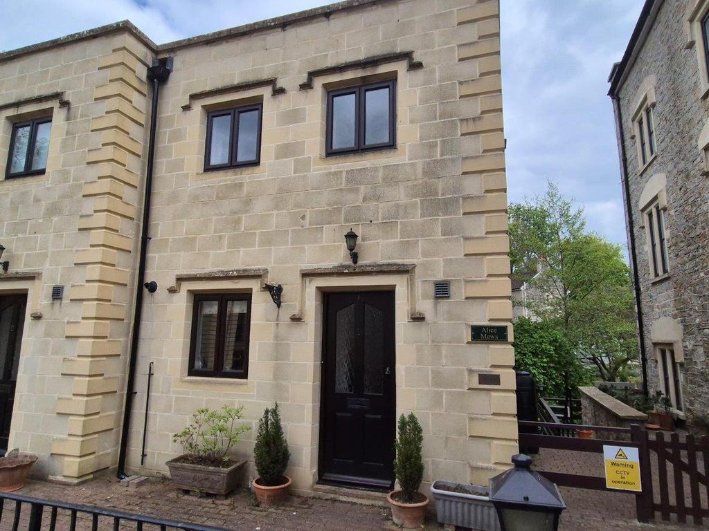 Dapps Hill, Keynsham 3 bed end of terrace house - £1,500 pcm (£346 pw)