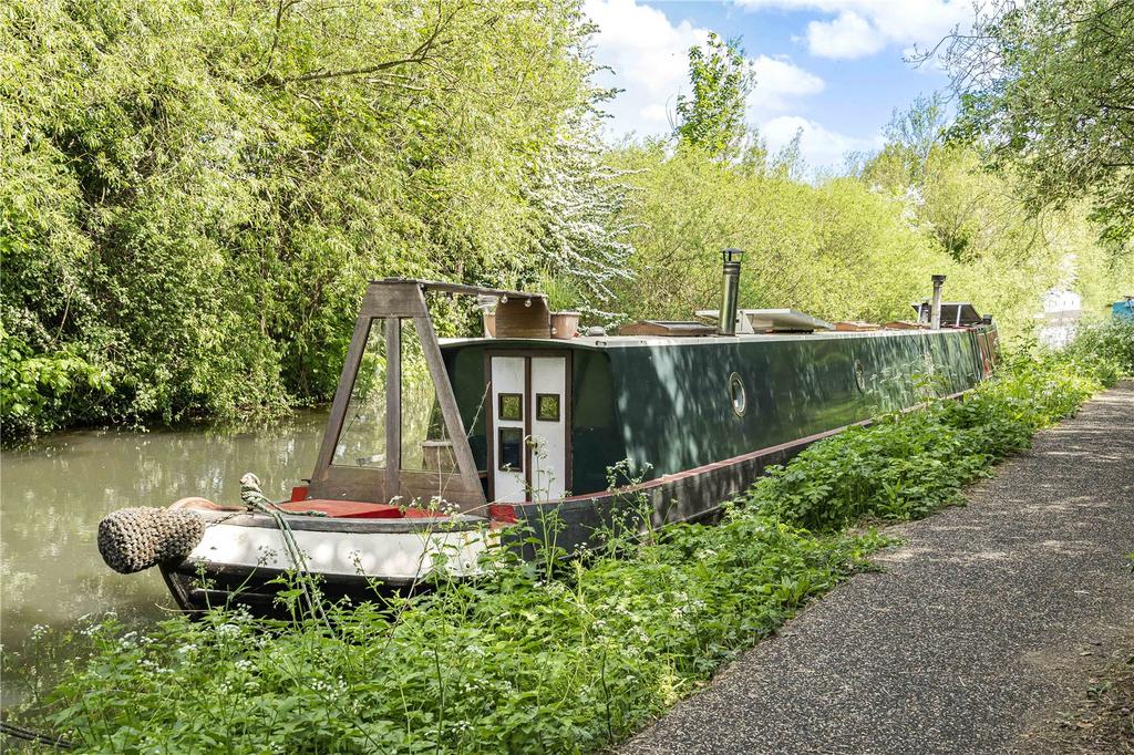 Godstow Bridge, The Tow Path 1 bed property for sale - £100,000