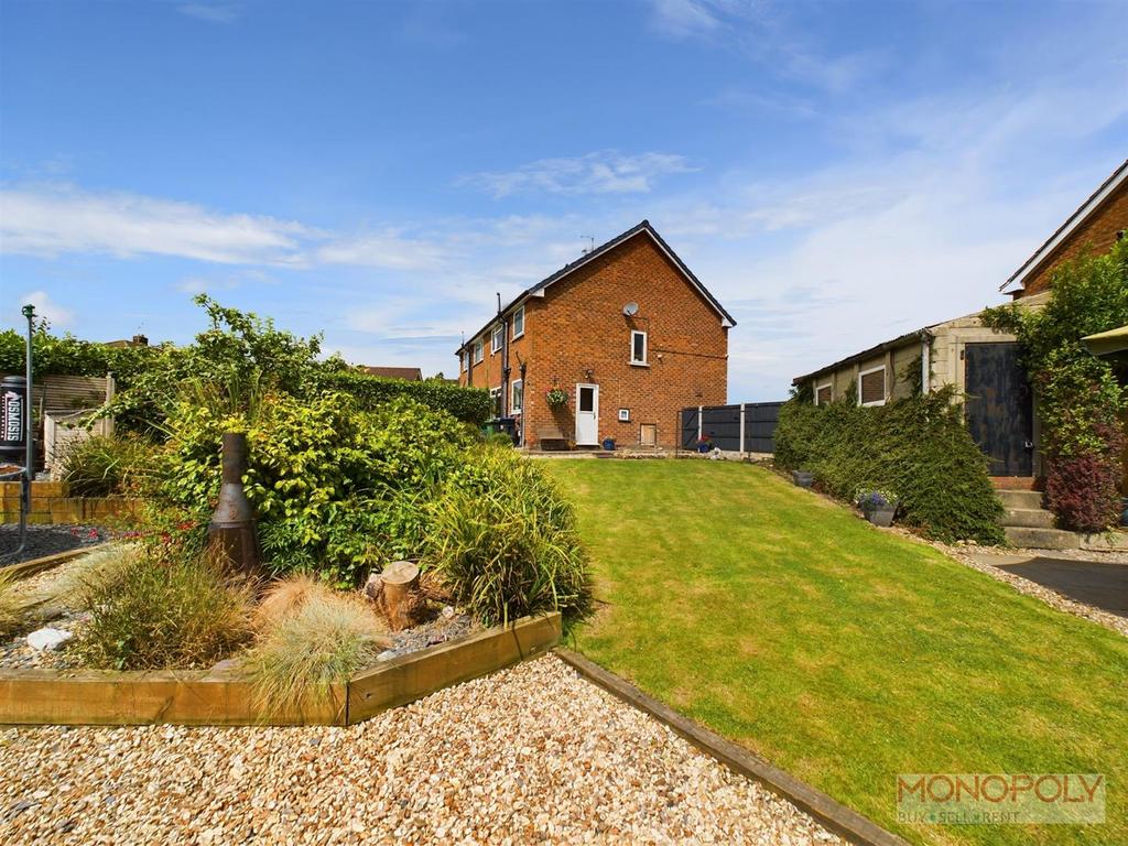 Rosse Avenue, Johnstown, Wrexham 3 bed semi-detached house - £220,000