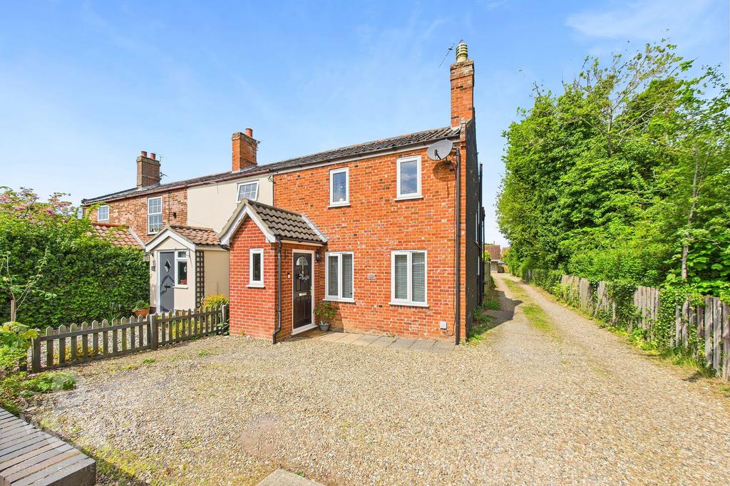 Loddon Road, Ditchingham, Bungay 3 bed end of terrace house for sale ...