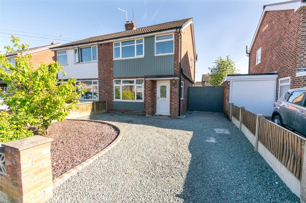 Rutland Drive, Middlewich 3 bed semi-detached house for sale - £240,000