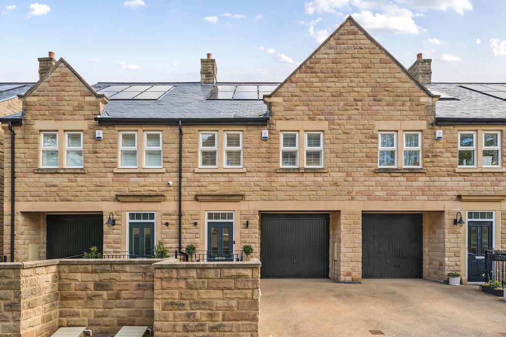 Beech Close, Harrogate, HG2 4 bed terraced house for sale - £725,000