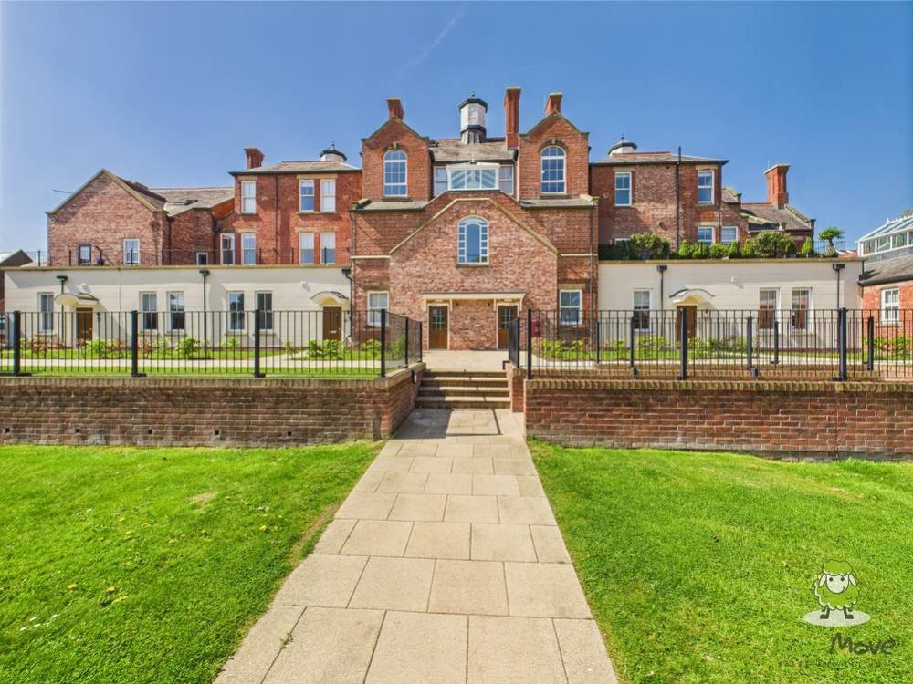 Radbrook Hall, Lady Herbert Way... 1 bed apartment for sale - £200,000