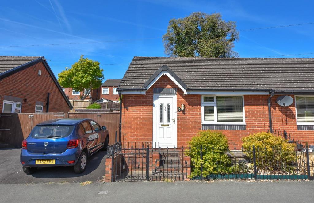 Durham Street, Whelley, Wigan, WN1 3YQ 2 bed semi-detached bungalow - £ ...