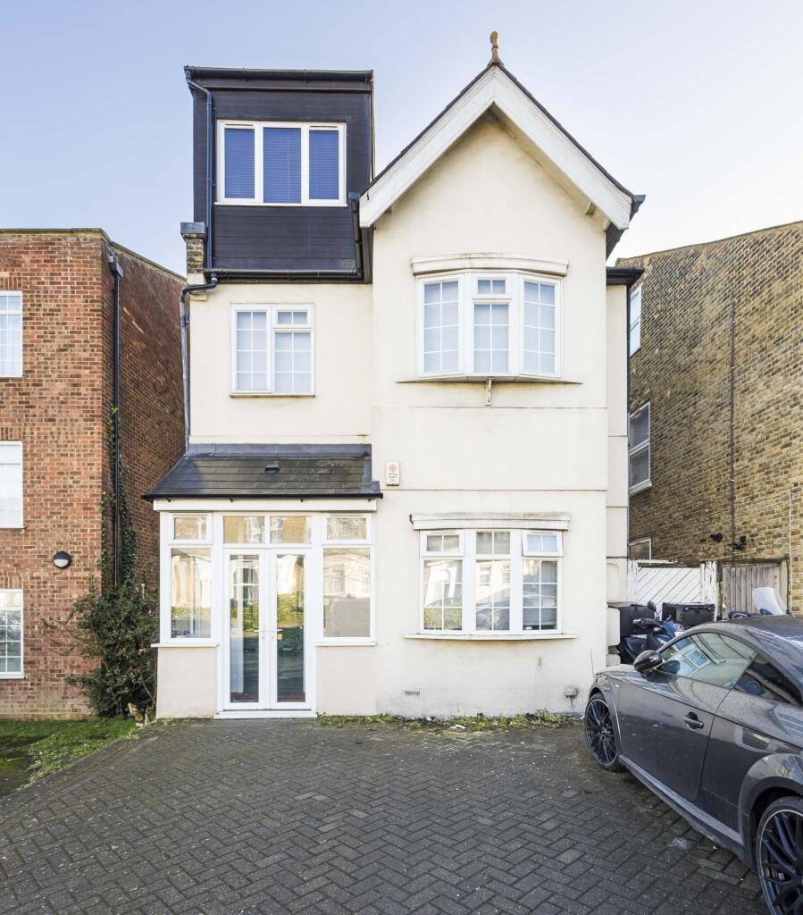 Finchley Lane, London, ., NW4 1DH 2 bed flat - £260,000