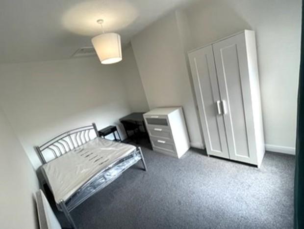 Room 3 @ 61 Brooklyn Street, Crewe, CW2 4 bed house share to rent - £ ...