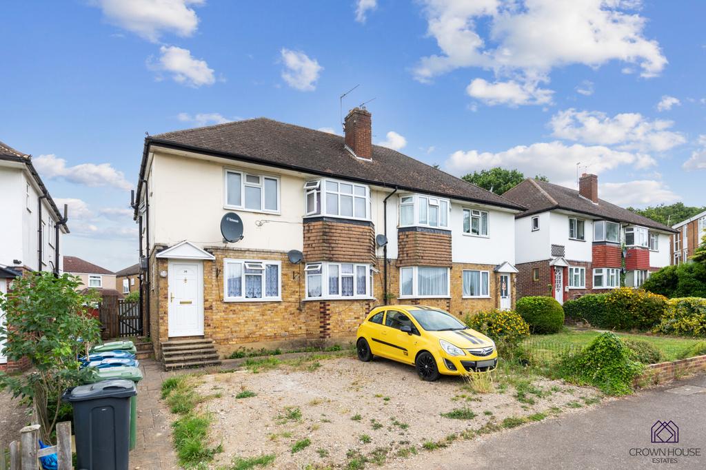 Mountside, Stanmore, Middlesex... 2 bed maisonette to rent - £1,575 pcm ...