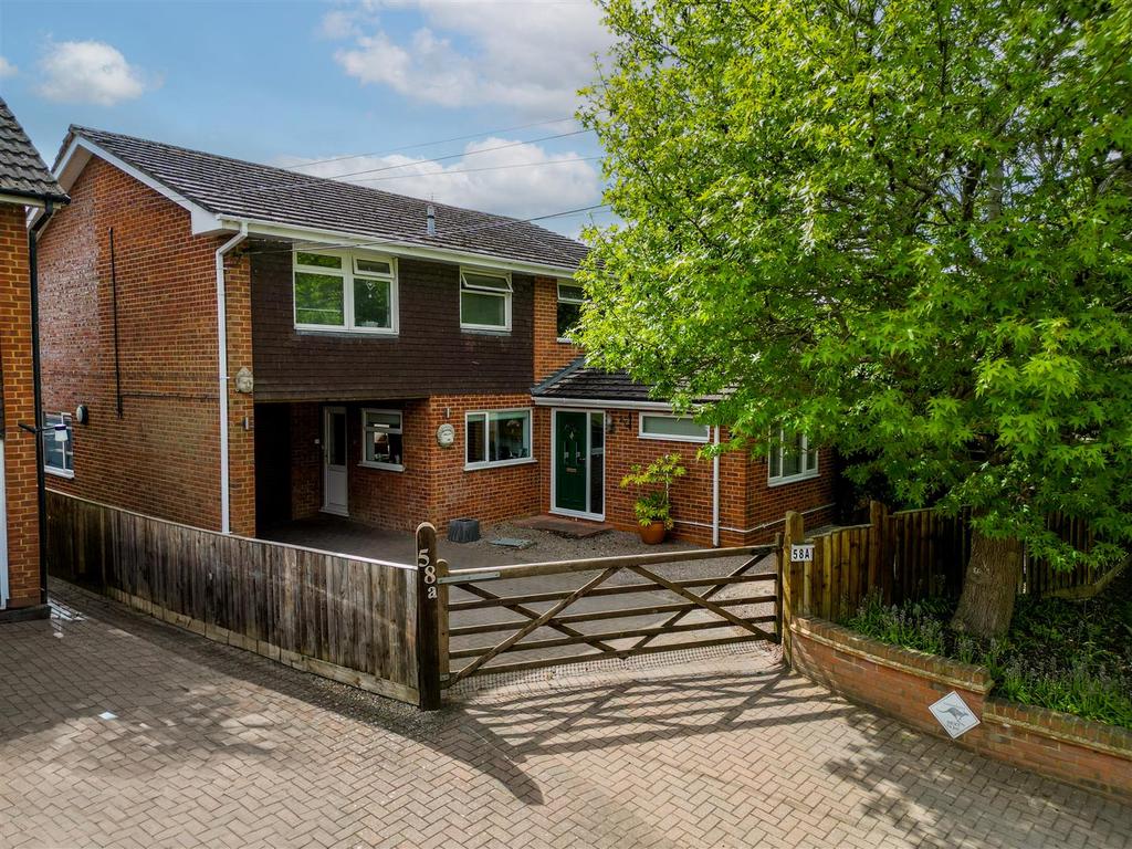 Bishopstone, Aylesbury HP17 4 bed house for sale - £725,000