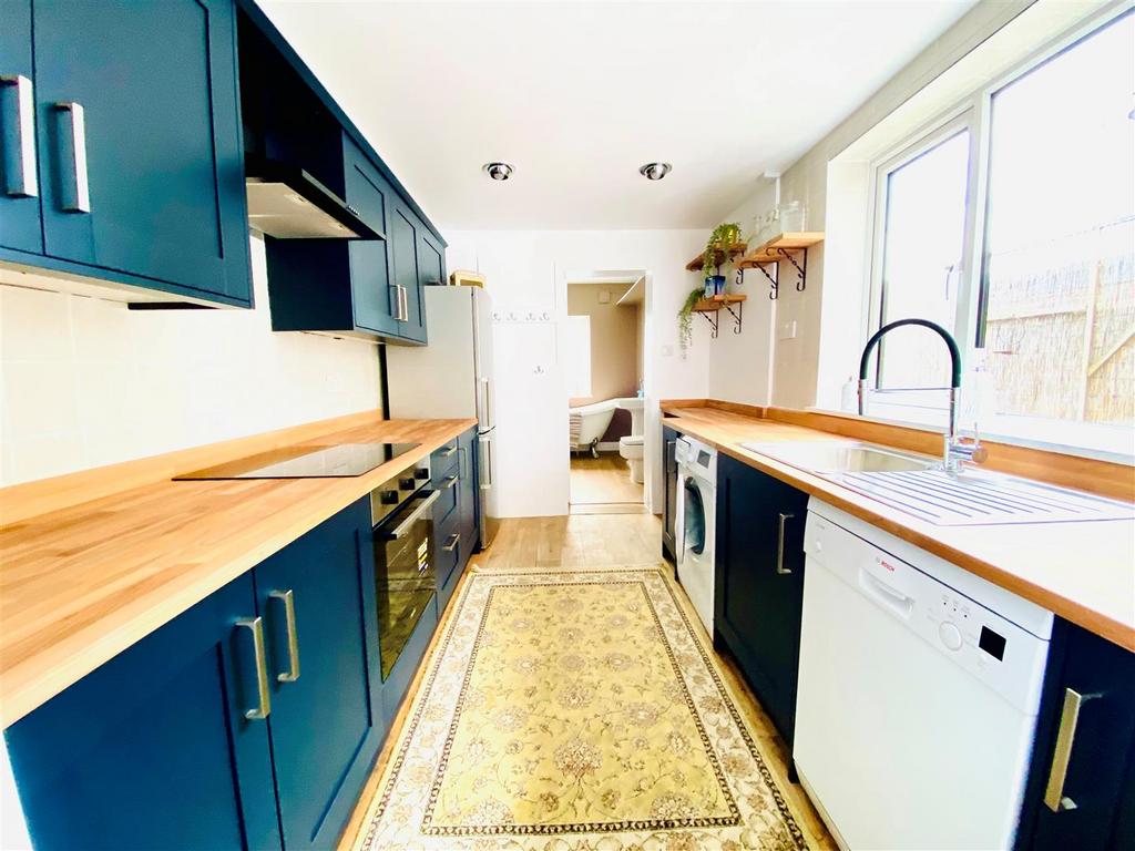 Holmesdale Road, SE25 3 bed terraced house to rent - £2,300 pcm (£531 pw)