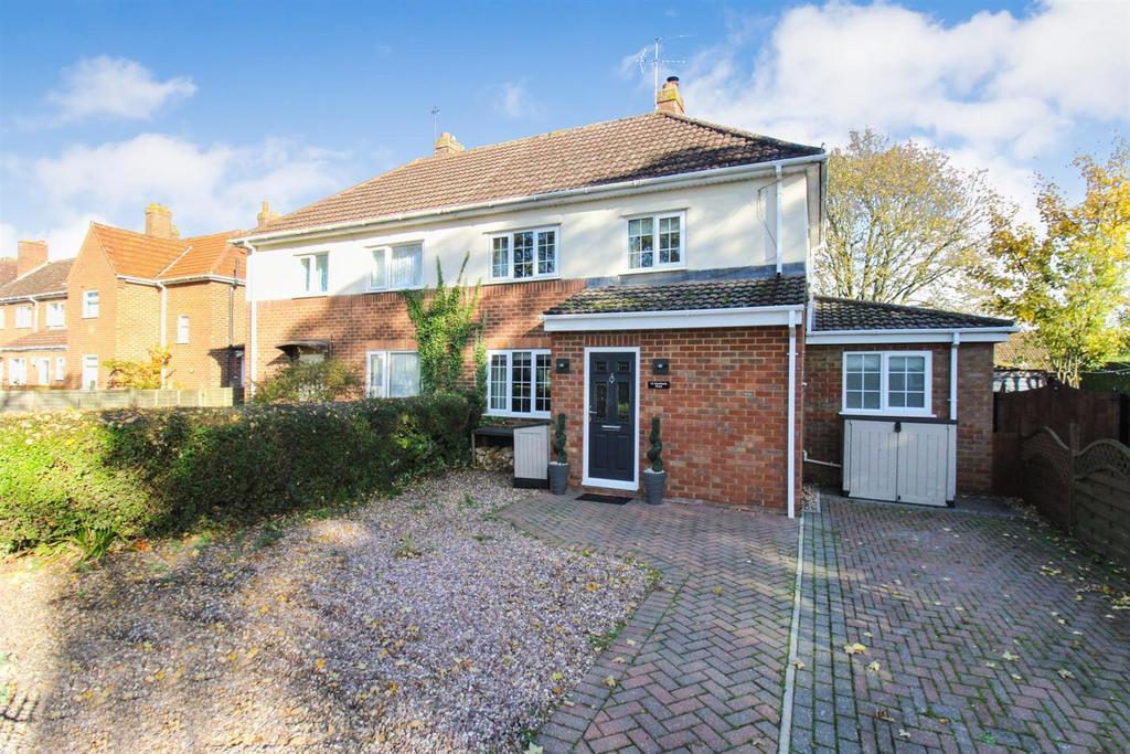 Westfields Road, Corby NN17 3 bed semi-detached house for sale - £270,000