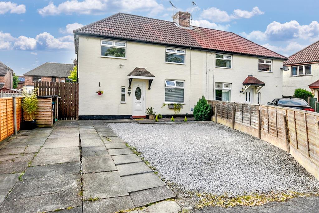 Roberts Drive, Rudheath 3 bed semi-detached house for sale - £195,000