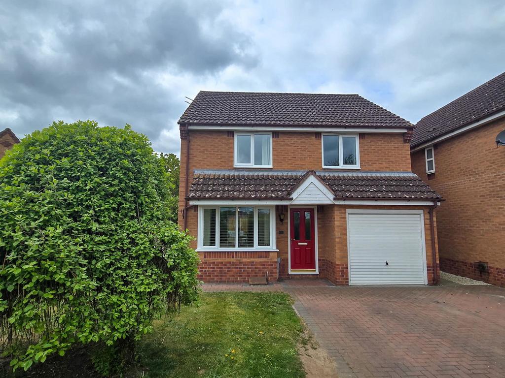 Bilberry Close, Attleborough NR17 3 bed detached house for sale - £325,000
