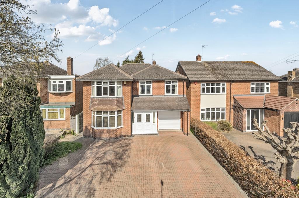 Bramcote Lane, Nottingham NG8 4 bed detached house - £600,000