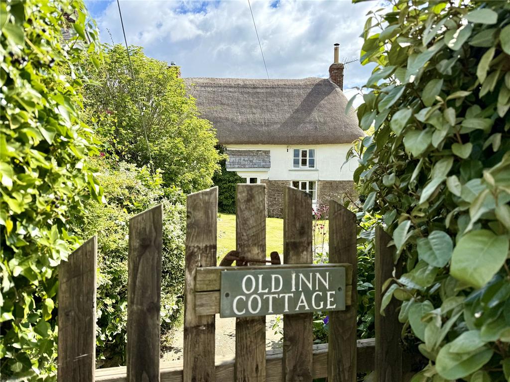 Inwardleigh, Okehampton, Devon 3 bed detached house - £400,000