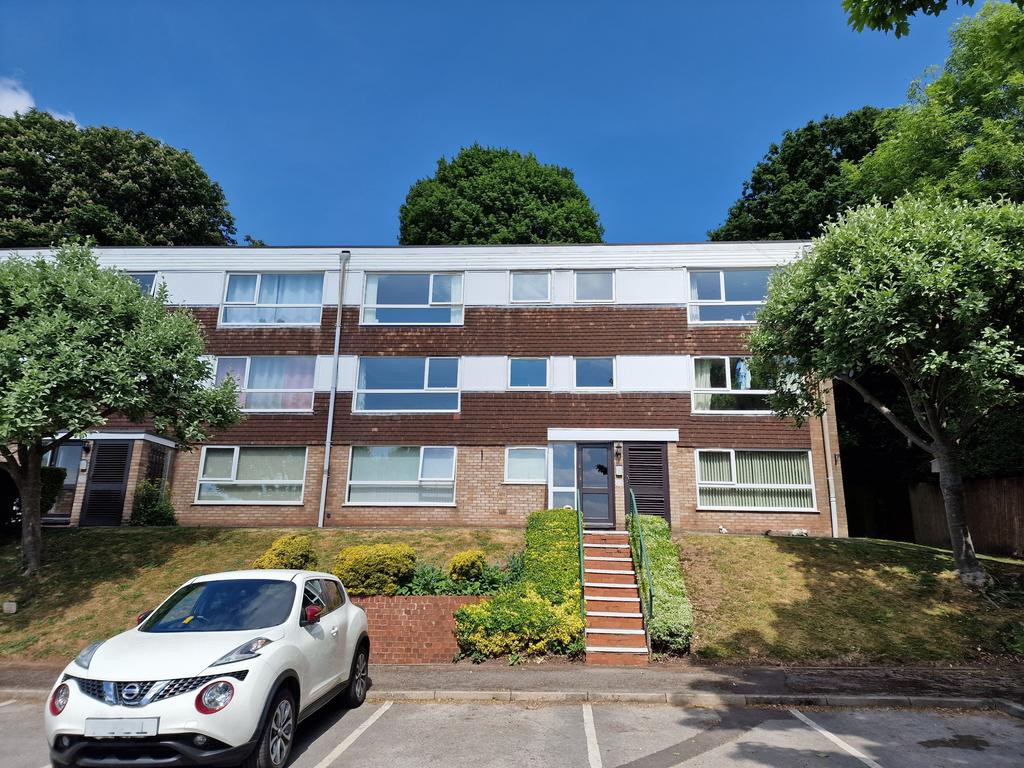High Meadows, Wolverhampton WV6 1 bed flat - £695 pcm (£160 pw)