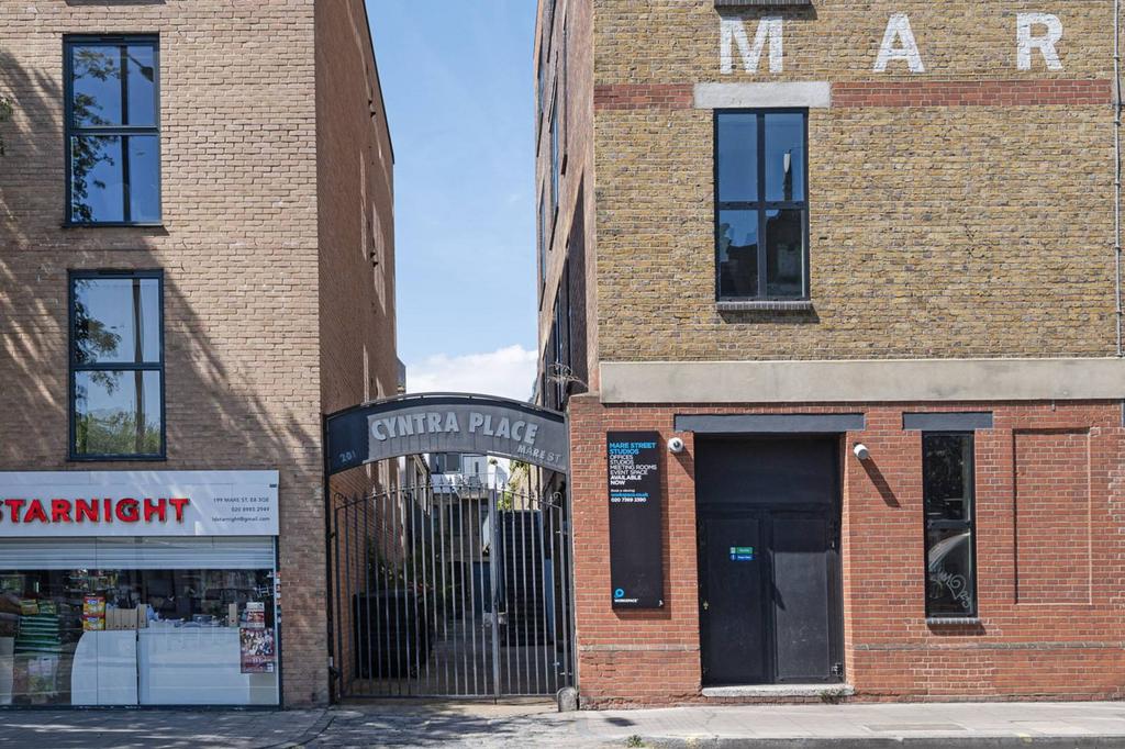 Mare Street, Hackney, London, E8 1 bed flat to rent - £2,850 pcm (£658 pw)