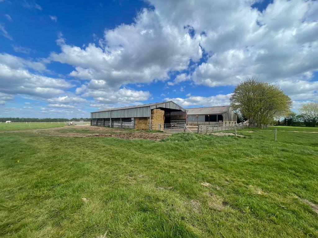 Barn Four, at Church View Farm... 4 bed barn for sale - £350,000