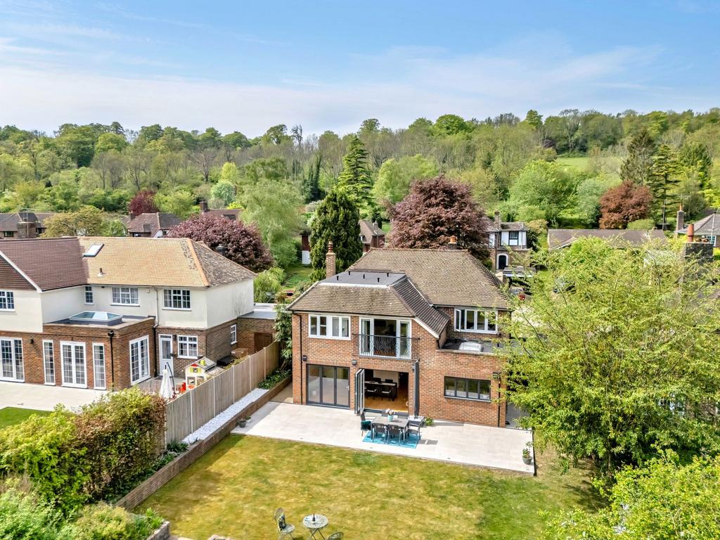 Dome Hill, Caterham CR3 3 bed detached house for sale - £1,150,000