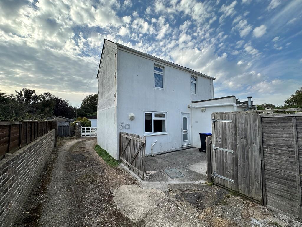 Southview Road, Southwick BN42 2 bed cottage to rent - £1,595 pcm (£368 pw)