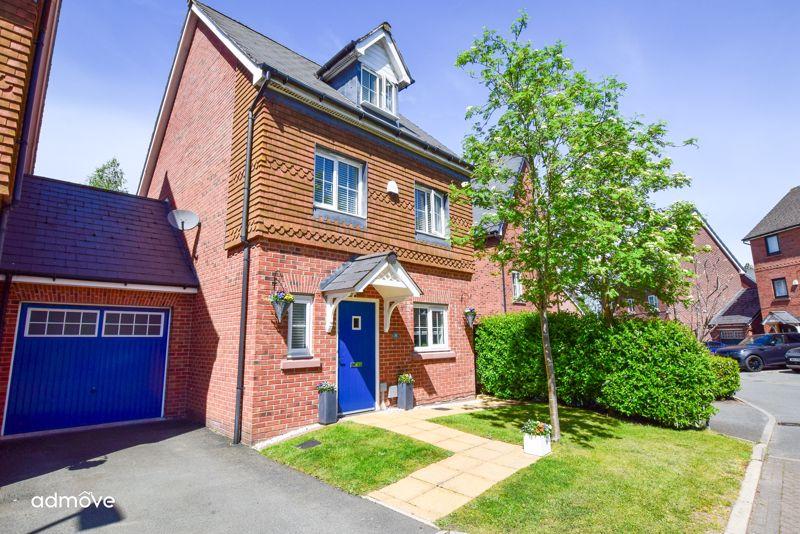 School Drive, Lymm, WA13 9UR 4 bed detached house - £475,000