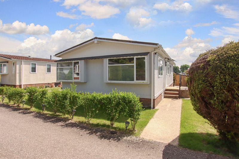 Coppice Farm Park, Tring 2 bed park home for sale - £195,000