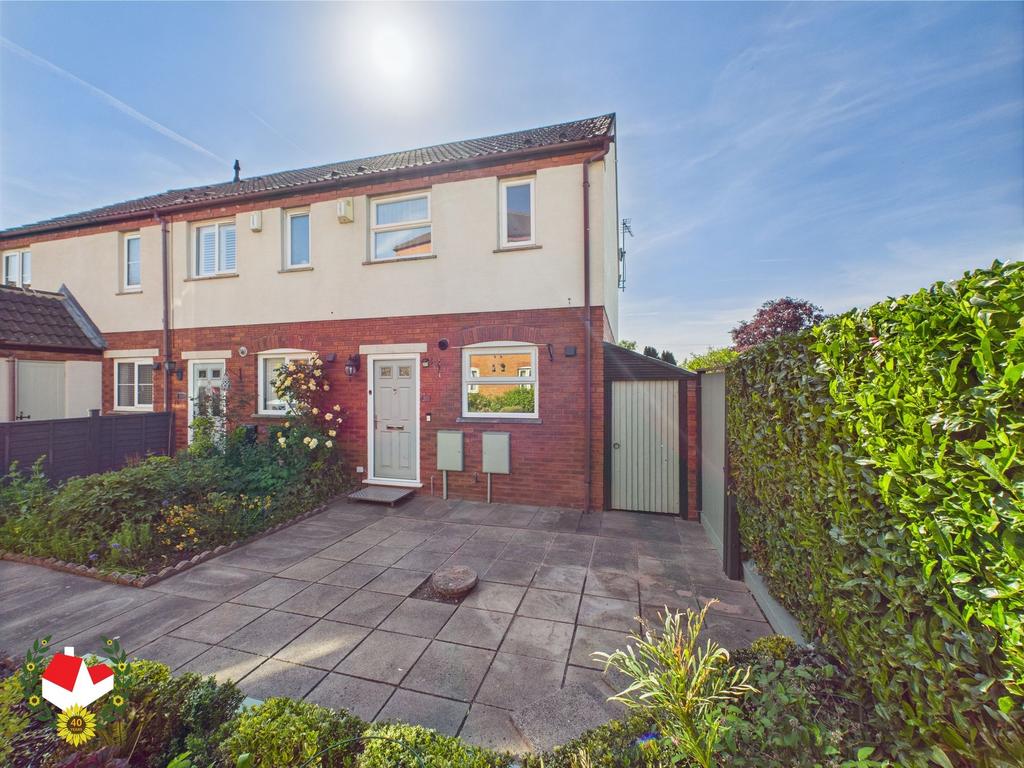 Vervain Close, Churchdown, GL3 2 bed end of terrace house for sale - £242,000