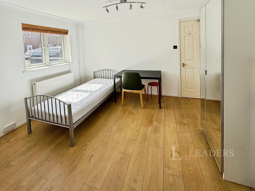 Terminus Terrace, Southampton 1 bed in a house share to rent - £700 pcm ...